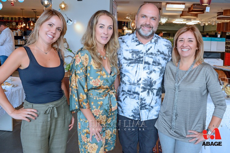 Irmãos Abage | Nova loja na Desembargador Westphalen, 4 000 - Portal ...